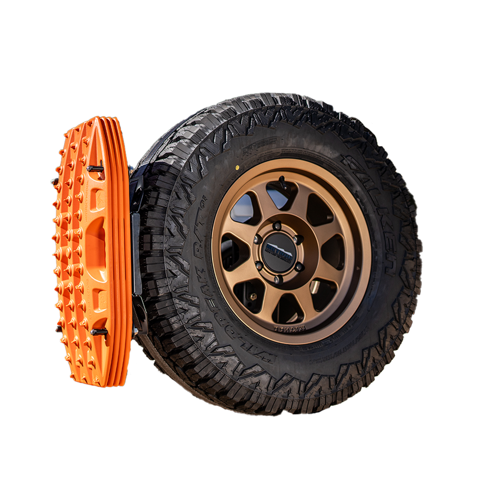 Overland Kitted MAXTRAX® Mini Spare Tire Mount – Camera-Friendly