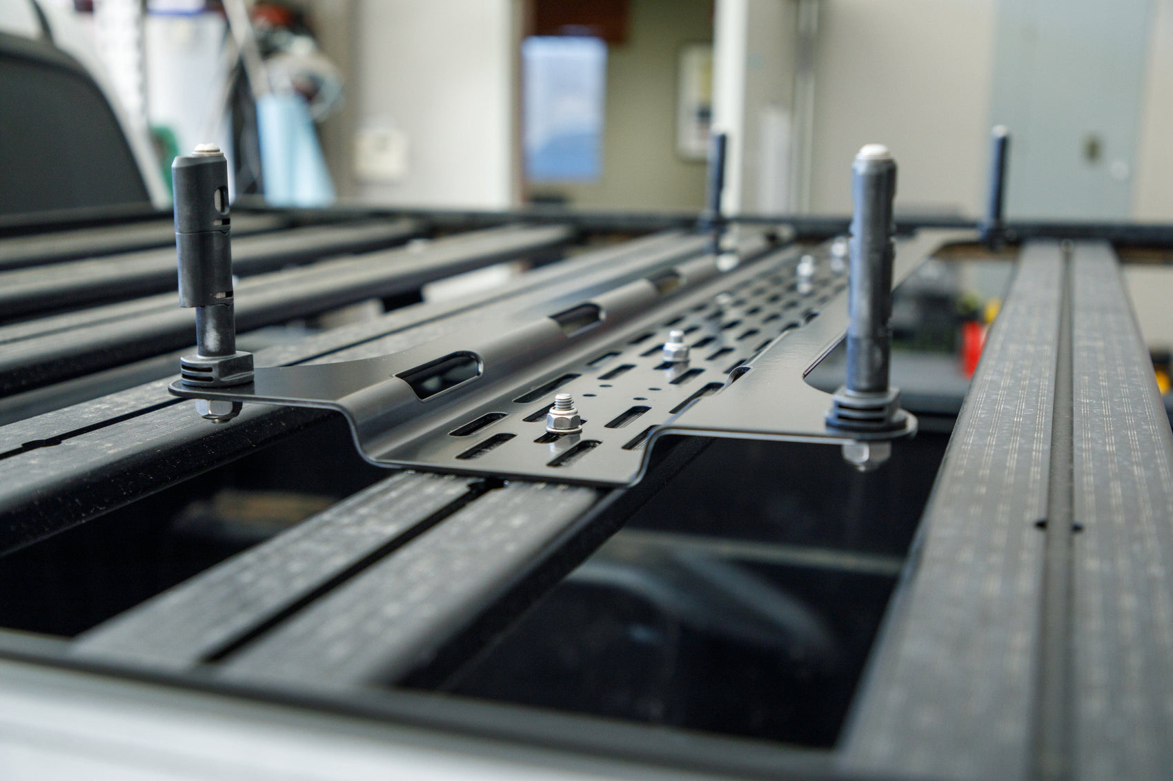 Overland Kitted Universal MAXTRAX® Mounting Plate – Mount to Almost ...